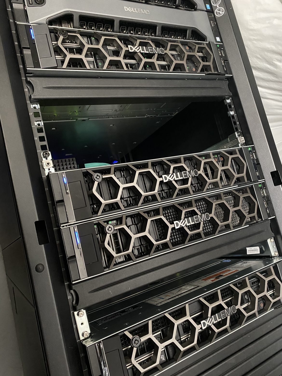 DellEMC PowerEdge R750 – Review & Benchmarks – Virtual Bytes